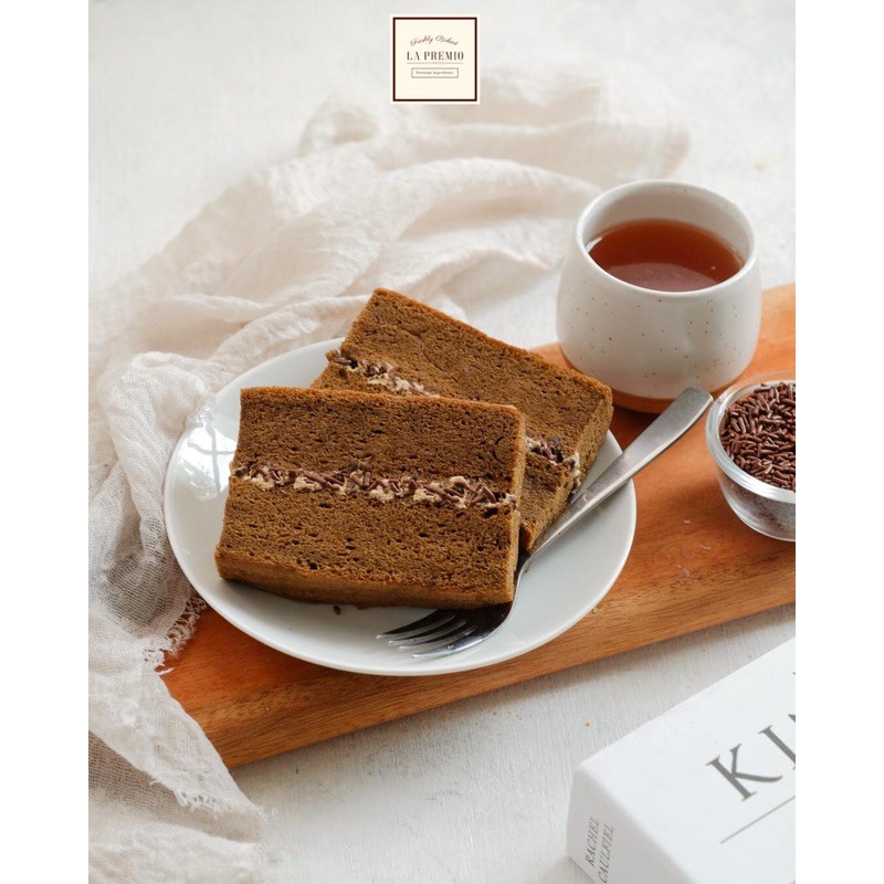 Jual Sponge Cake Chocolate / Coklat isi 8 potong per box | Shopee Indonesia