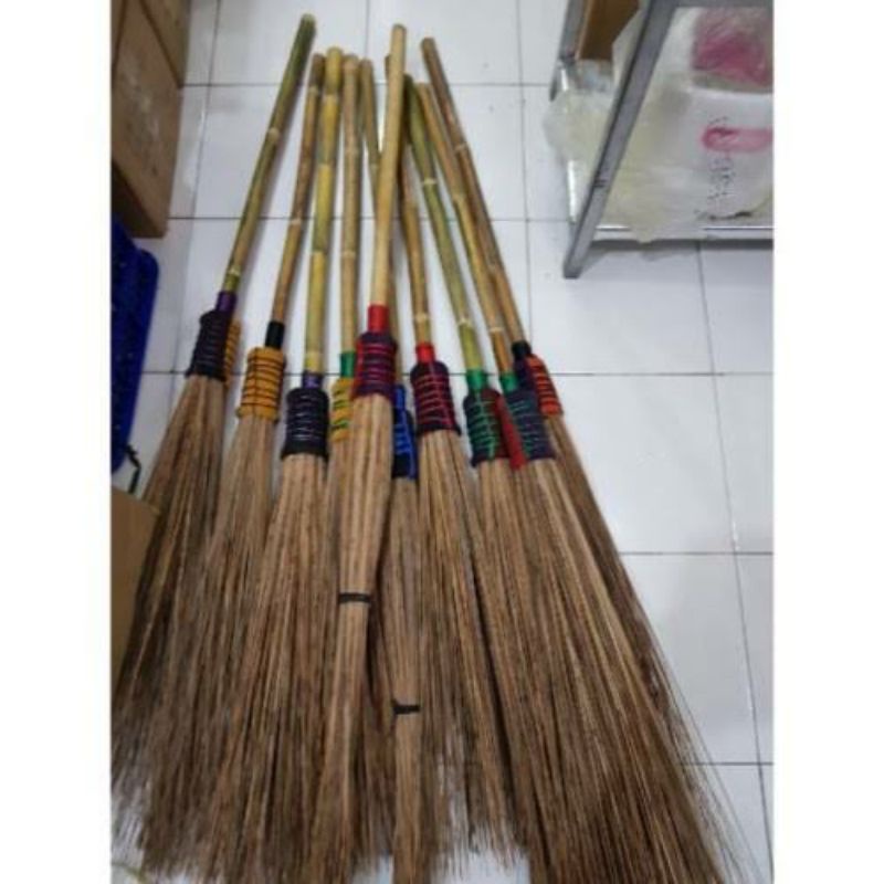 Jual Sapu Lidi Kasur Gagang Taman Tanah Alat kebersihan | Shopee Indonesia