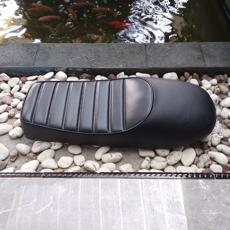 Jual jok motor custom cafe racer kulit hitam garis lurus alas plat besi ...