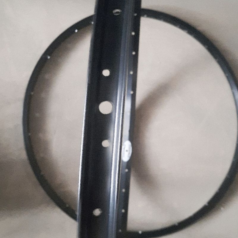 Jual VELG RIMS 24 GENIO BLACK ALLOY 36H | Shopee Indonesia