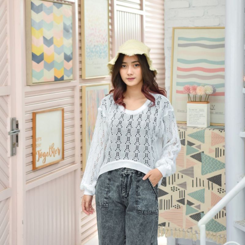 Jual SWEATER RAJUT LEA MOON KOREAN STYLE // SWEATER CEWE // SWEATER ...