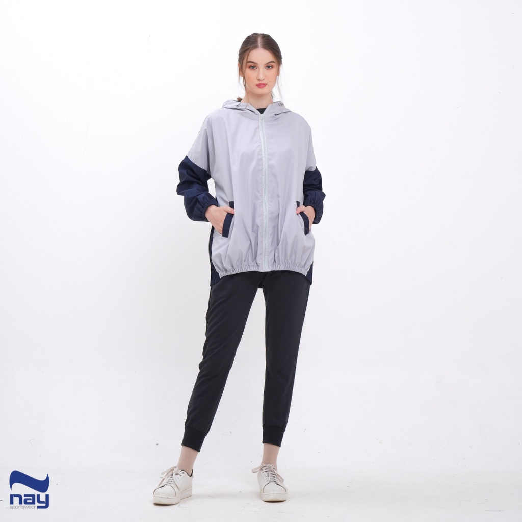 Jual Jacket Olahraga Wanita Parasut Oversized - Heera Jacket (Silver ...