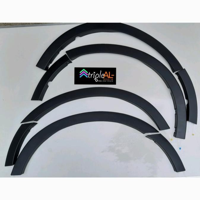 Jual Over Fender Body Kit Fender Trim Innova Reborn Venturer Facelift ...