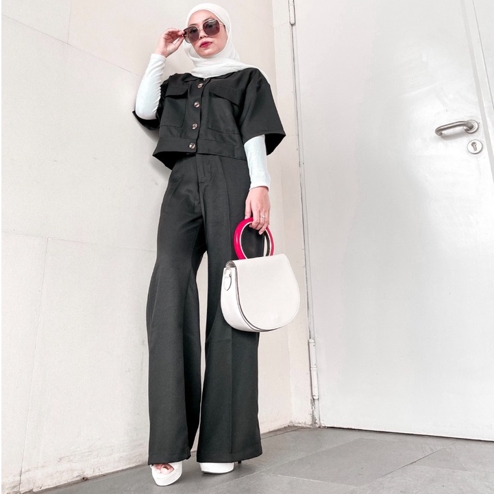 Jual Michael's Collection - One Set Crop Top and Long Pants Syailendra ...