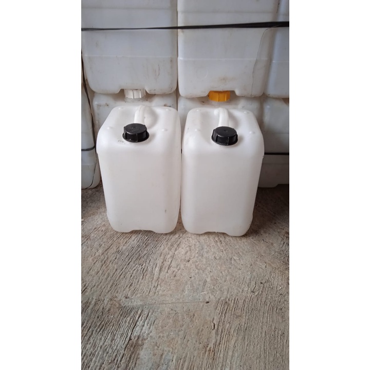 Jual Jerigen minyak 18 liter drigen minyak 18 liter | Shopee Indonesia