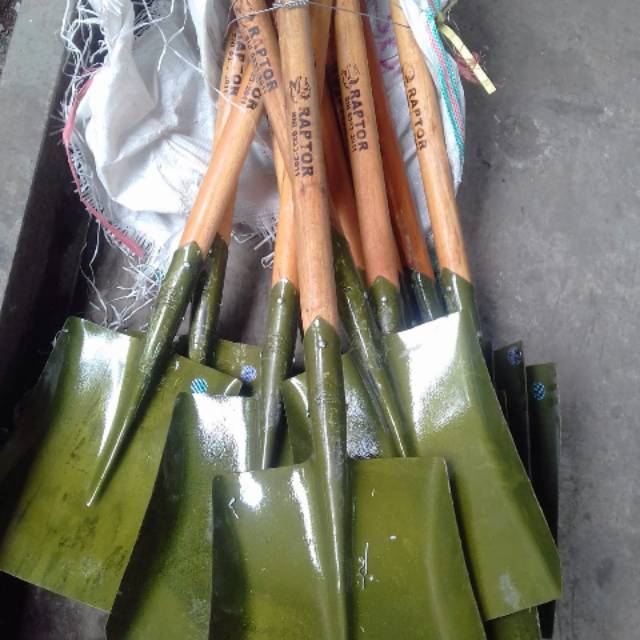 Jual sekop skop gagang kayu / sekup pasir/ sekop tanah merk RAPTOR ...