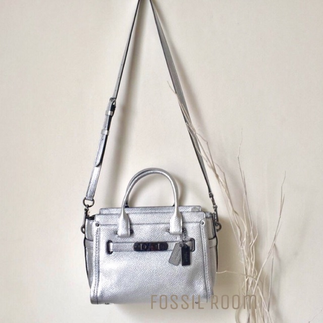 Jual Coach SWAGGER 27 IN METALLIC PEBBLE LEATHER | Shopee Indonesia