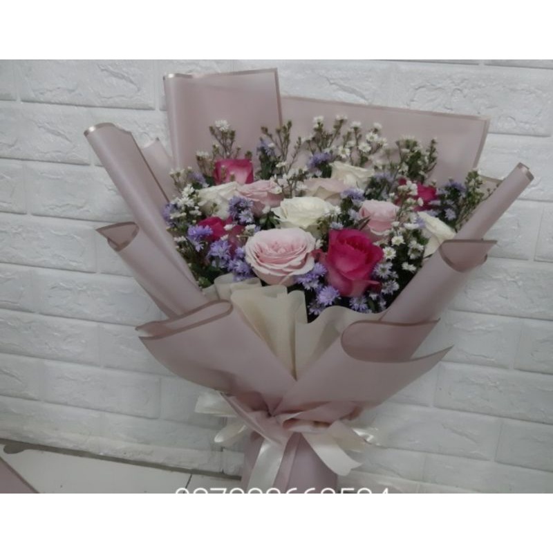 Jual buket bunga segar/buket ultah wisuda | Shopee Indonesia