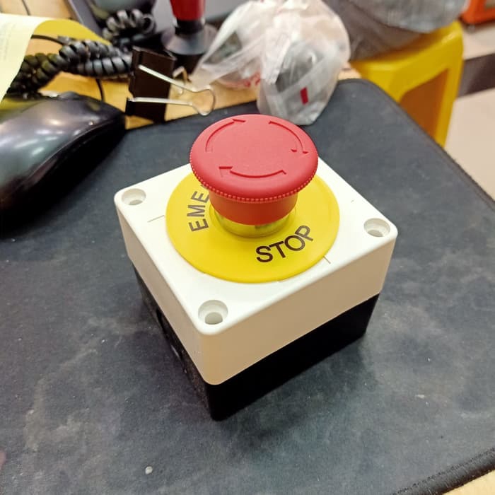 Jual Emergency push button+box/emergency stop push button - Kuning ...