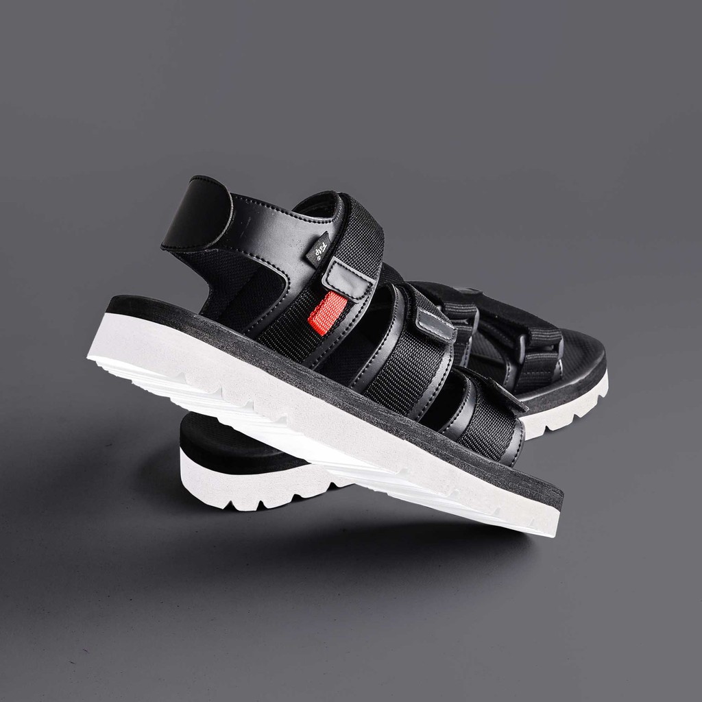 Jual Sandal Gunung Ori Santai Simple Pria Cowok Men Sendal Footwear ...