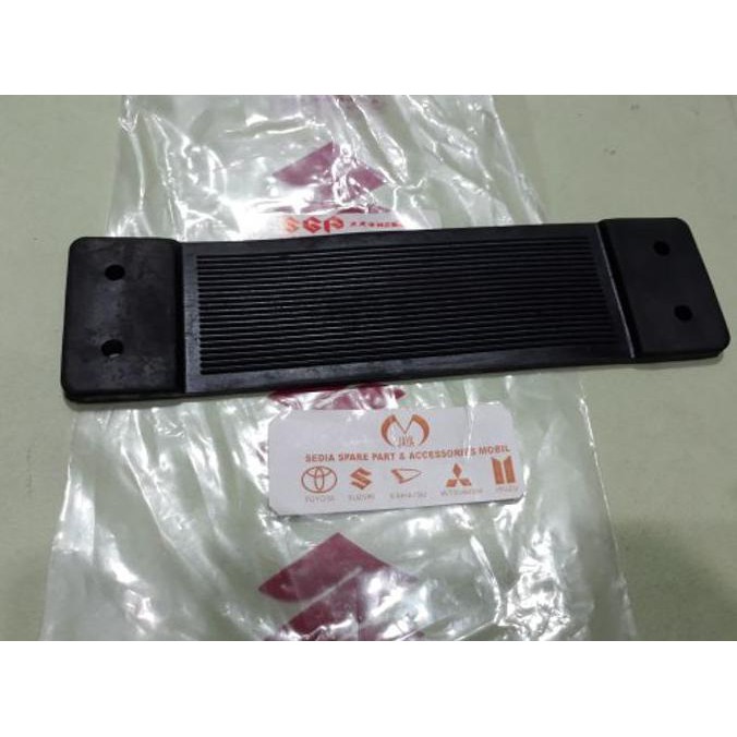 Jual KARET PENAHAN PINTU TENGAH FUTURA - CARRY 1.5 ASLI | Shopee Indonesia