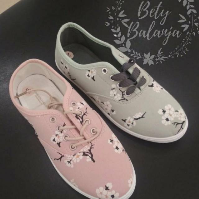 Jual Sepatu Urban & Co | Shopee Indonesia