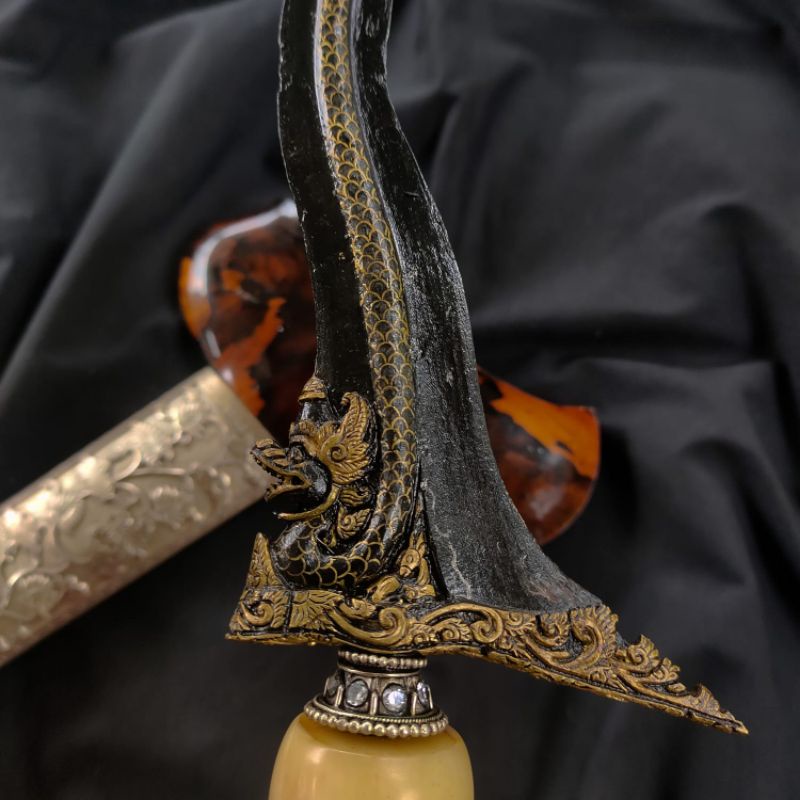 Jual Keris Nogo Rojo Naga Raja Luk 5 Kinatah Emas Pamor Keleng ...