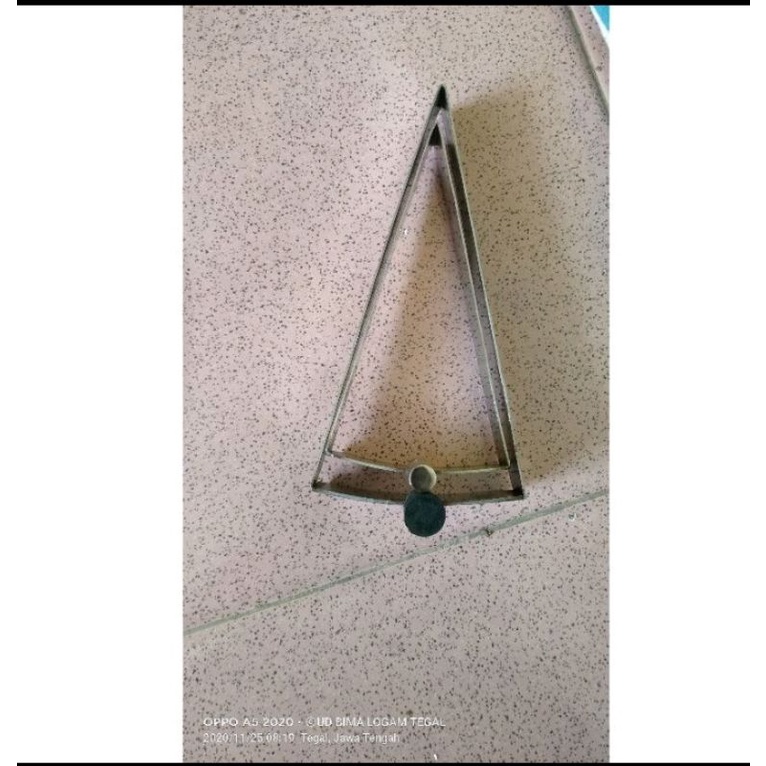 Jual Segitiga putar perata loyang crepes ukuran 30cm | Shopee Indonesia