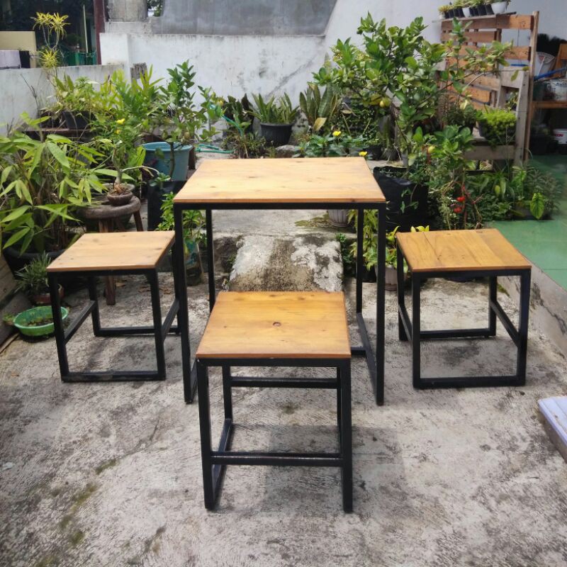 Jual Set Meja Cafe, Meja Makan, Resto Kayu Jati Belanda 1 Meja + 4 Kursi (Bekas) | Shopee Indonesia