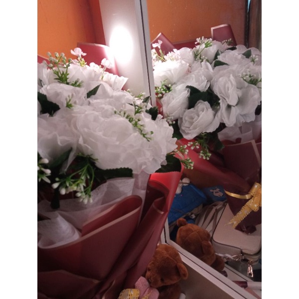 Jual Bouquet bunga edisi merah putih | Shopee Indonesia