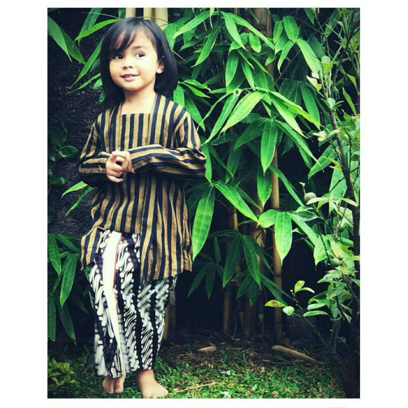 Jual Setelan Kebaya Lurik Anak ( Baju + Rok Jarik) Usia 1-12 Tahun Khas ...