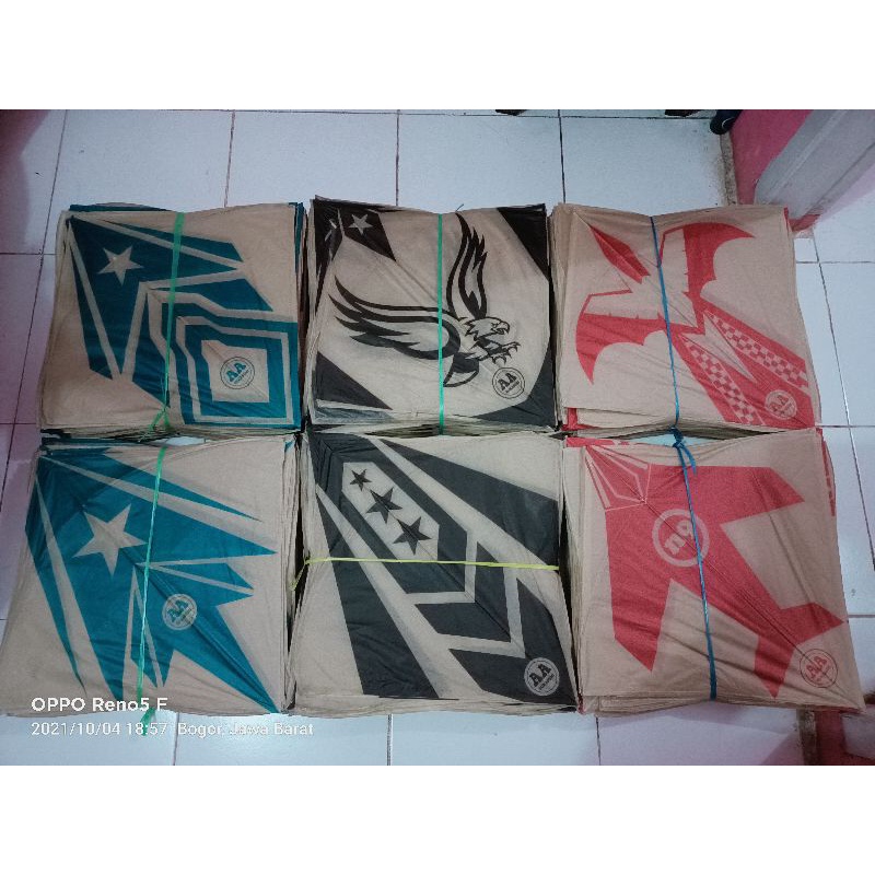 Jual isi 50pcs Layangan sablon cokelat tisu sukabumi mainan tradisional ...