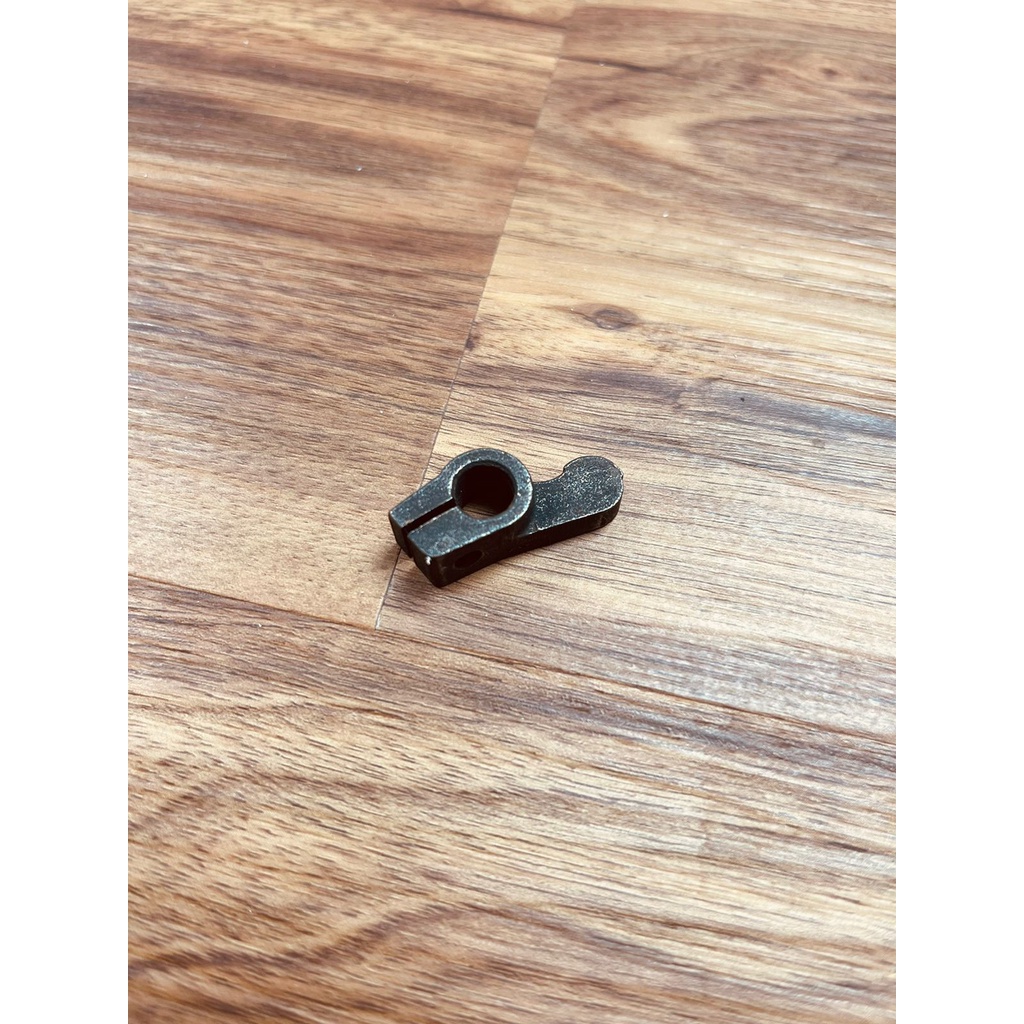 Jual 243081 Looper Rocker Shaft Arm (B) NP-7A / NP7A Mesin Jaahit ...