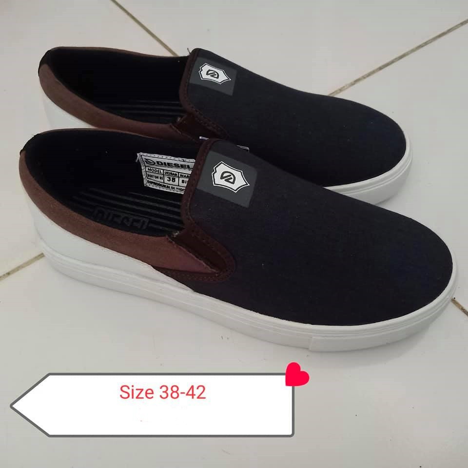 Jual sepatu slope Diesel biru | Shopee Indonesia