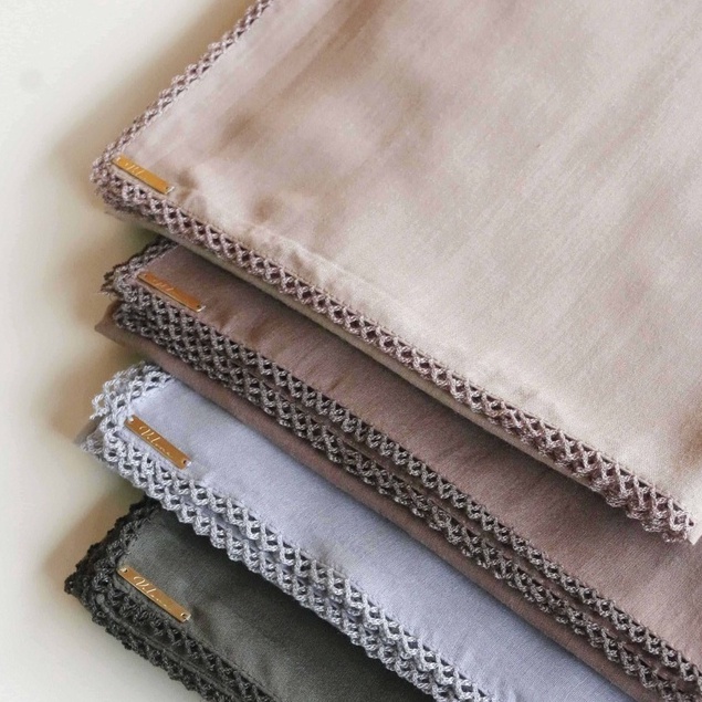 Jual Jilbab Segiempat Renda Picot / Voal Premium / Voal Double Picot ...