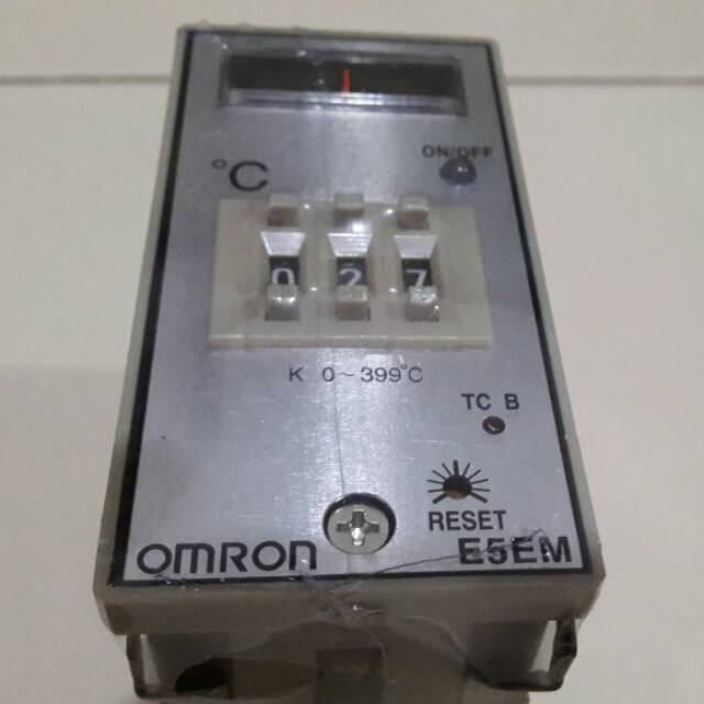 Jual Temperatur controller omron E5EM-YR4K-30 | Shopee Indonesia