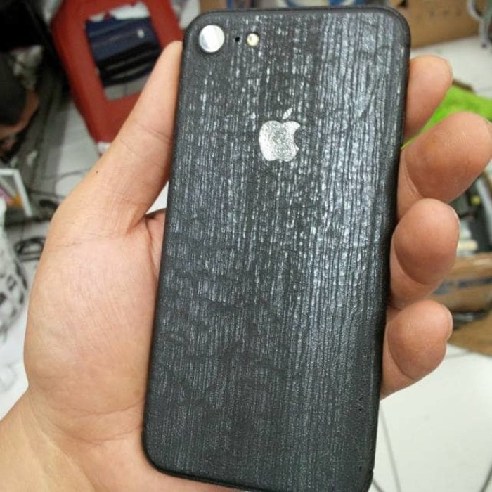 Jual Skin Protector / Garskin Handphone Iphone 7 Black Dragon Texture ...