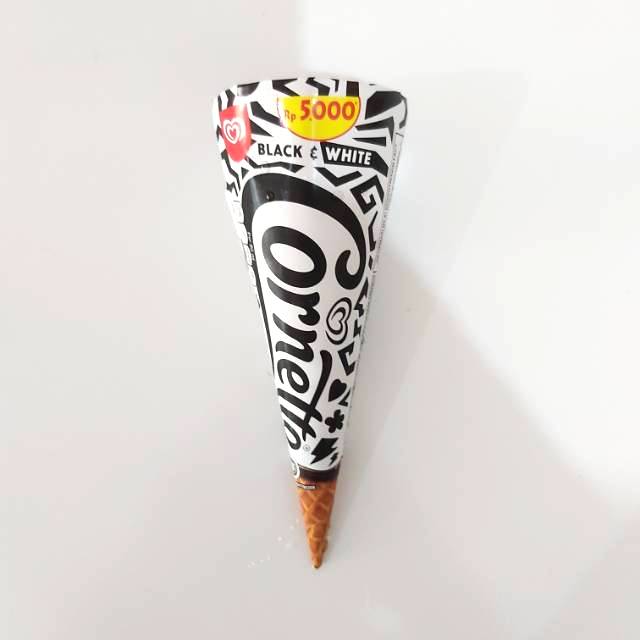 Jual Walls Cornetto Classic Black & White | Shopee Indonesia