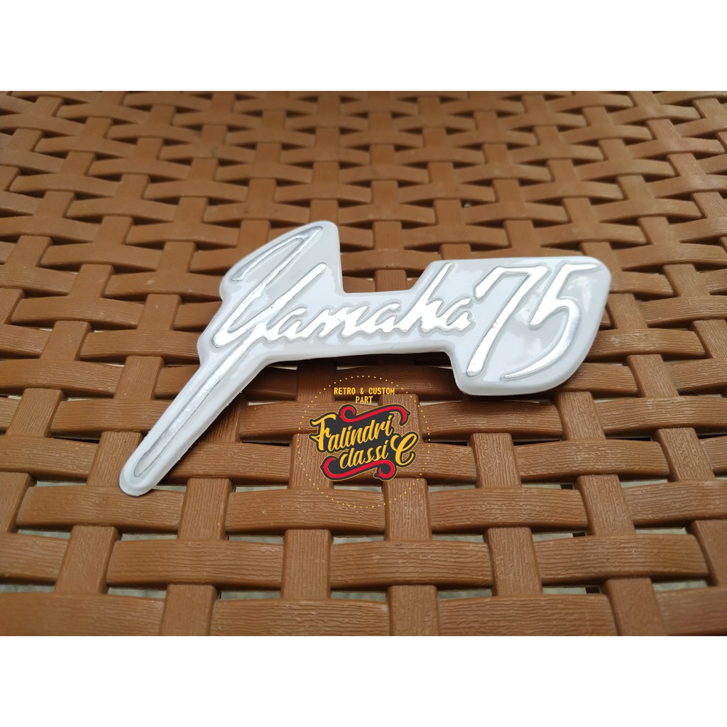 Jual emblem sayap yamaha v75 emblem legshield yamaha v75 badge yamaha ...