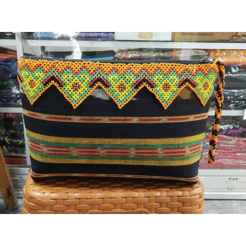 Jual Dompet Clucth Kain Tenun Mix Manik Khas Kalimantan | Shopee Indonesia