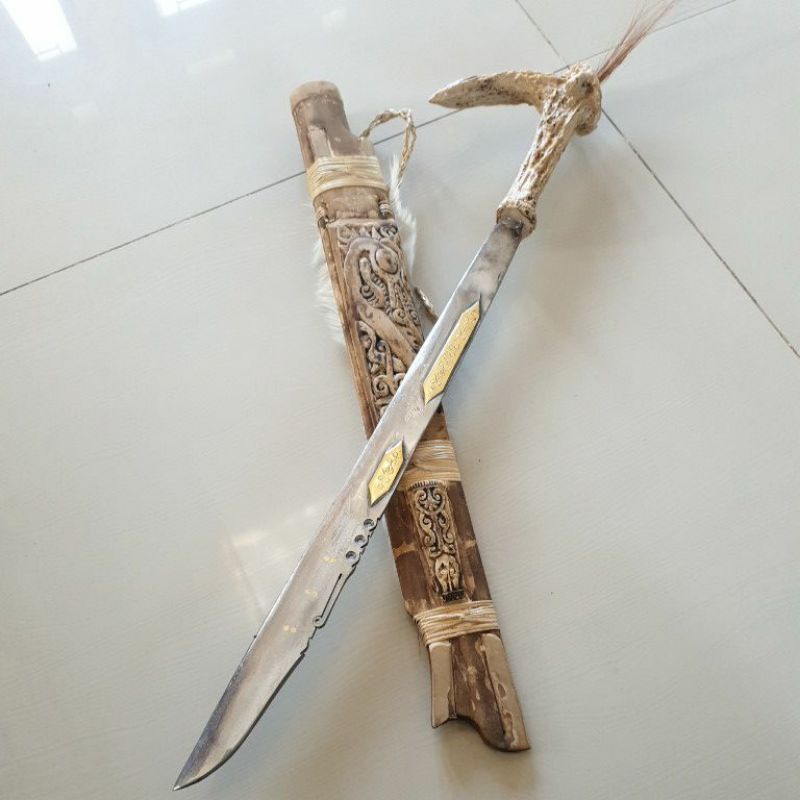 Jual Mandau asli Kalimantan mandau model coklat antik.mandau ukuran 65 ...