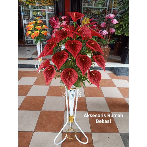 Jual uI Rangkaian bunga anthurium / bunga Lilly pot dengan standing ...