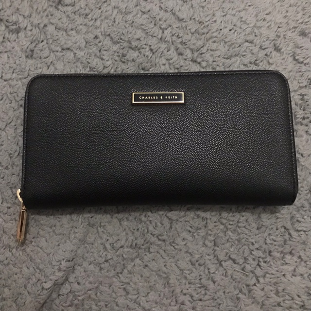 Jual Dompet Charles and Keith Original second (masih mulus) | Shopee ...