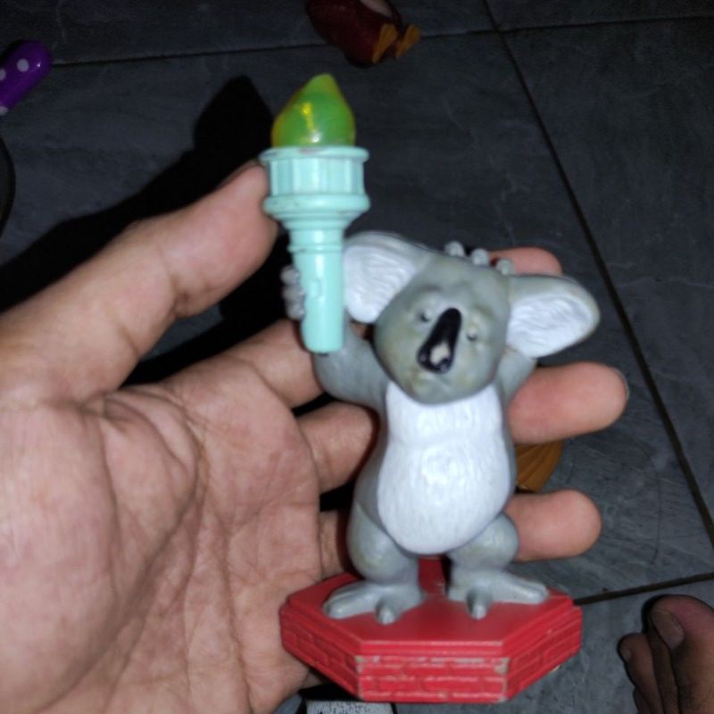 Jual 26-12-2024 Figure Mcd Aladdin Aladin Penguin of Madagascar ...