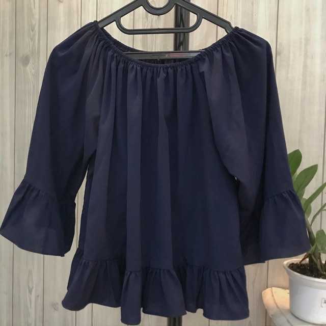 Jual Sabrina Top Navy (Preloved) | Shopee Indonesia