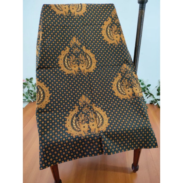 Jual Kain Batik Solo kombinasi Genes/swmi Tulis truntum garuda | Shopee ...