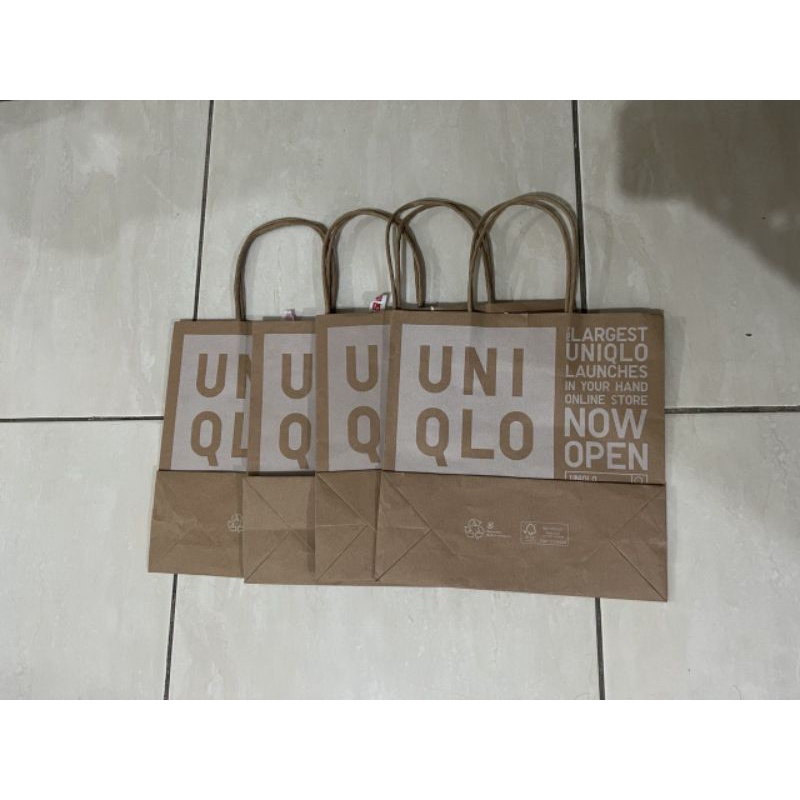 Jual Paper Bag Uniqlo | Shopee Indonesia