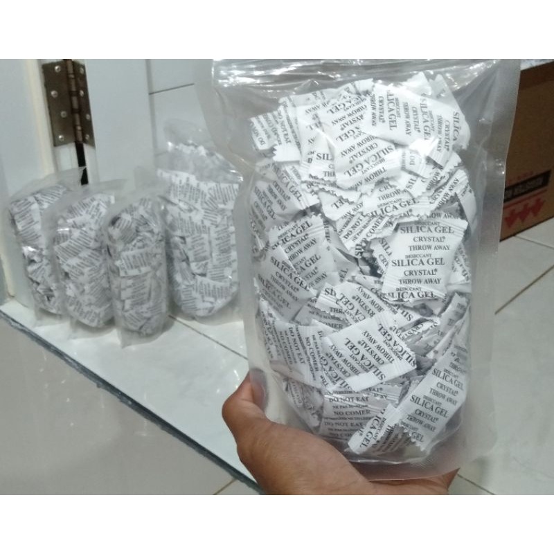 Jual Silica gel silika gel alami 250 gram pengawet Tas Sepatu Dompet ...