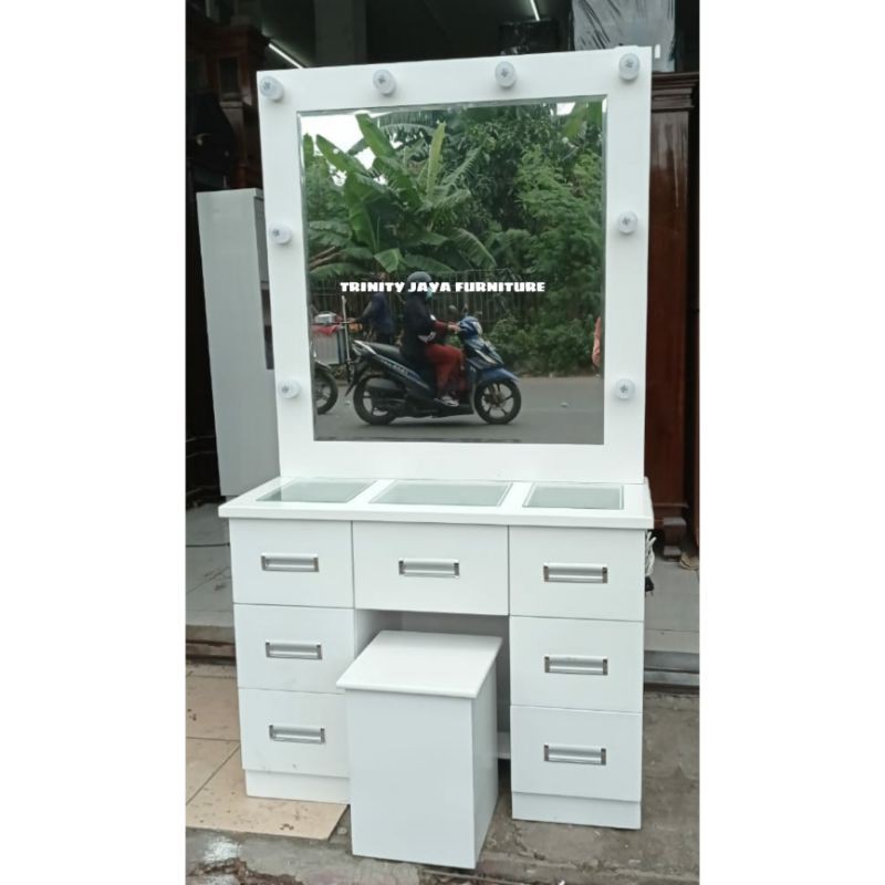 Jual Meja Rias Lampu (Premium) Bloktik Duco 18ml /trinityjayafurniture ...