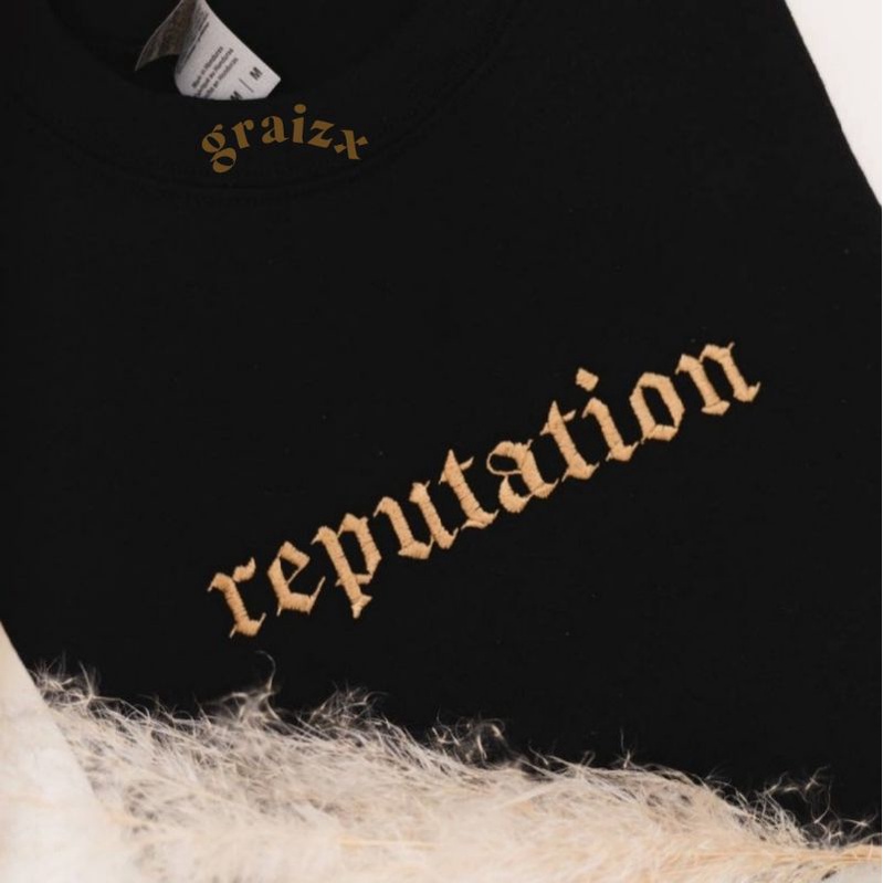 Jual graizx - 345 Reputation Script by Taylor Swift Sweater | Shopee ...