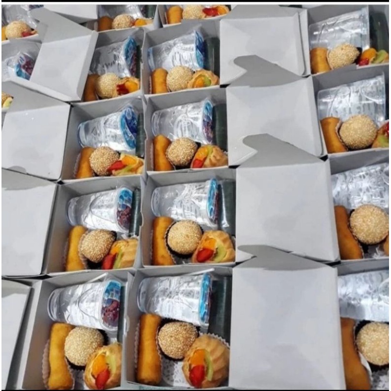 Jual Snack Box Kue + Buah | Shopee Indonesia