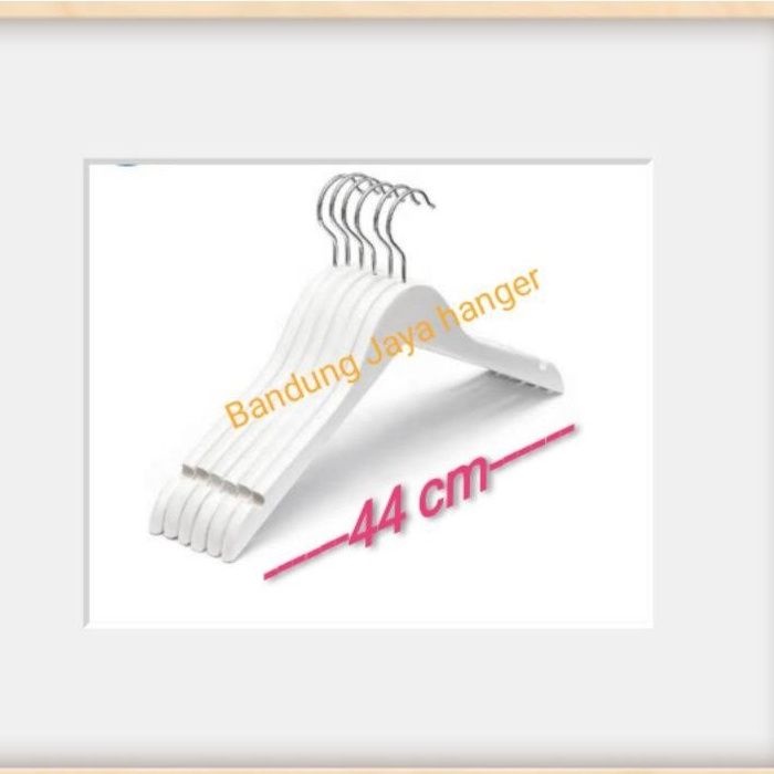 Jual Hanger kayu putih dewasa harga perlusin ( 12 PCS) | Shopee Indonesia