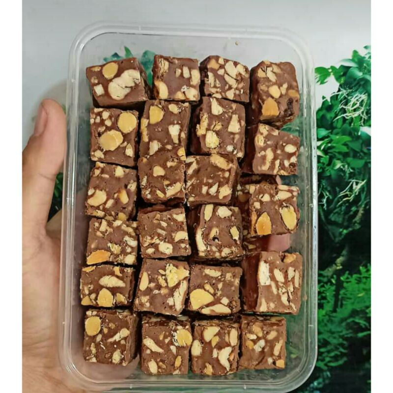 Jual cokbar isi mede mix almond 500 gr | Shopee Indonesia