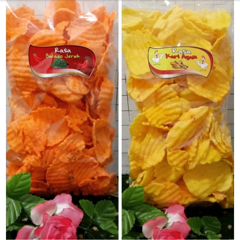 Jual KERIPIK TALAS PEDAS dan KARI AYAM snack kemasan 250 gr | Shopee ...