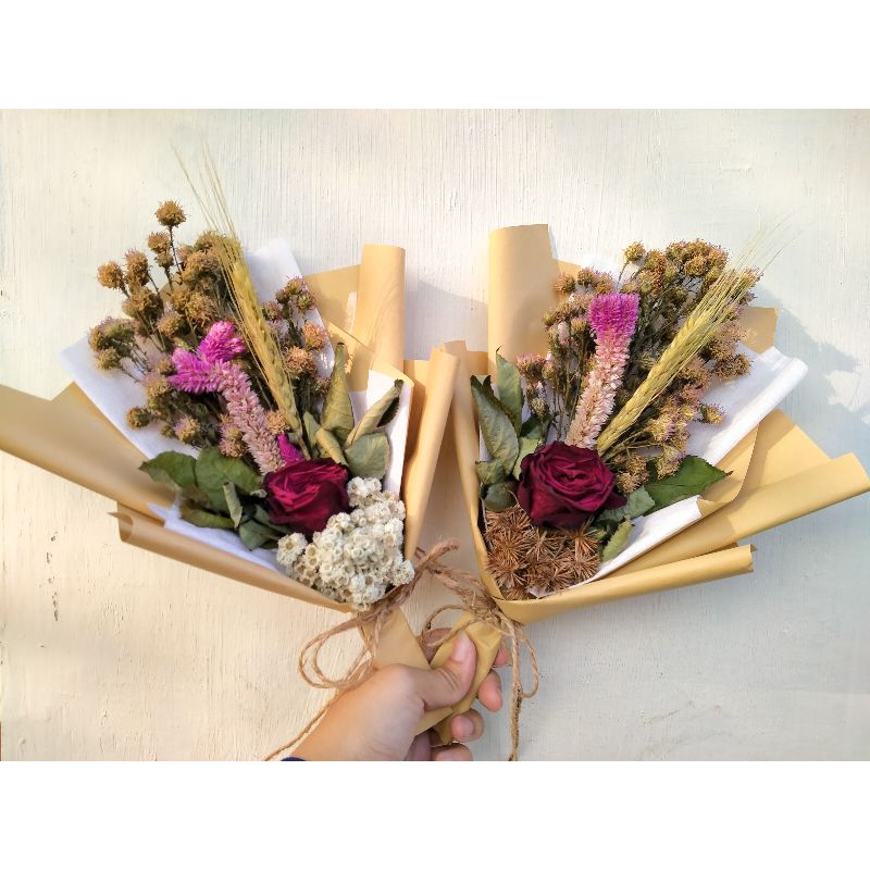 Jual buket mawar kering ukuran medium aesthetic | Shopee Indonesia