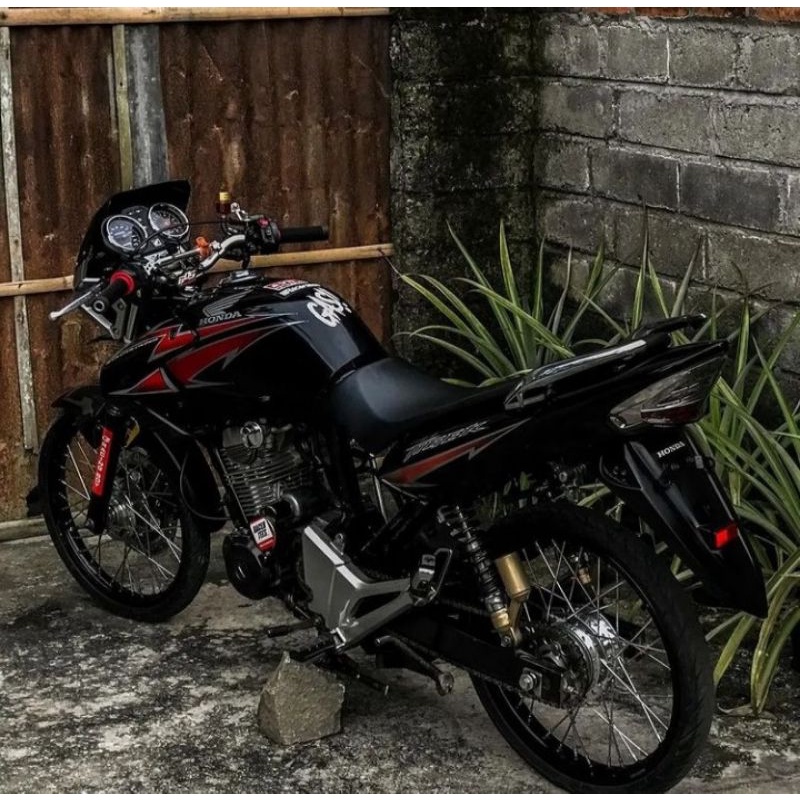 Jual (BAYAR DI TEMPAT) Striping Tiger 2010 2011 hitam merah striping ...