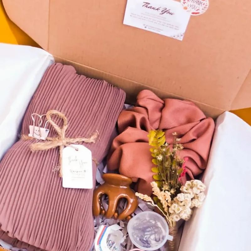 Jual paket hampers custom | Shopee Indonesia