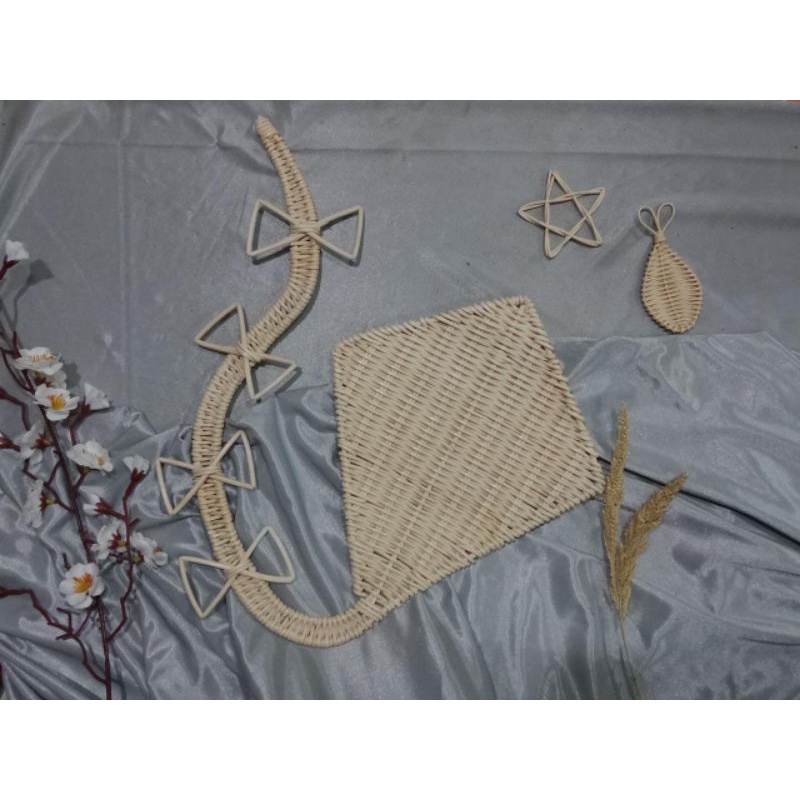 Jual hiasan dinding kamar anak model layang layang rotan/layangan rotan ...