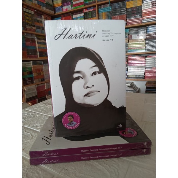 Jual BUKU MEMOAR / HARTINI / MEMOAR SEORANG PEREMPUAN DENGAN HIV | Shopee Indonesia