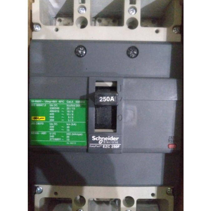 Jual Mccb ezc250f 3p 250a/225a/200a/160a/125a schneider | Shopee Indonesia